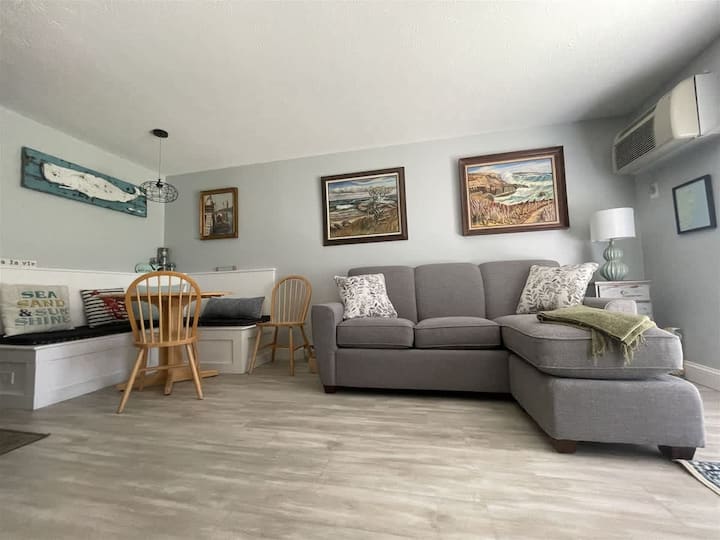 Ocean Towers Condo #111 With Access To A Pool! - York, ME