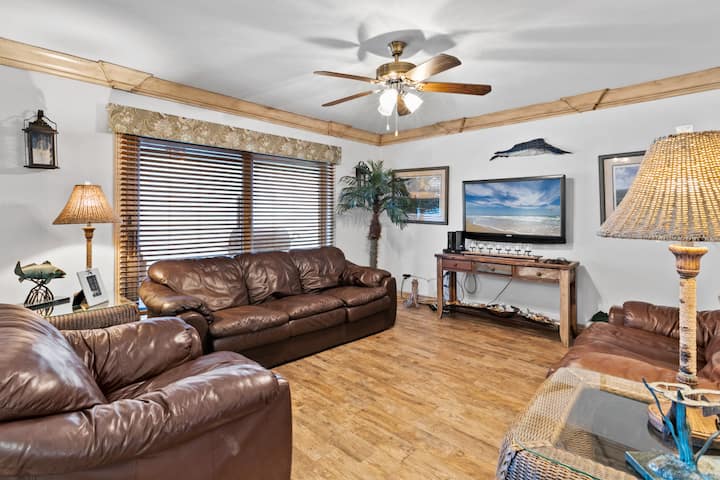 #103, Boat Docks, Fish Docks, 3 Bedroom 1st&2nd Fl - South Padre Island, TX