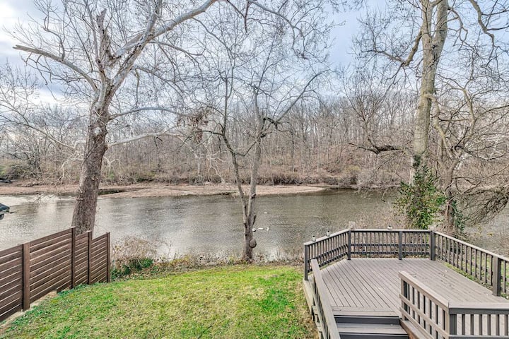 Riverfront Loft Near Butler And Rocky Ripple - Crows Nest, IN