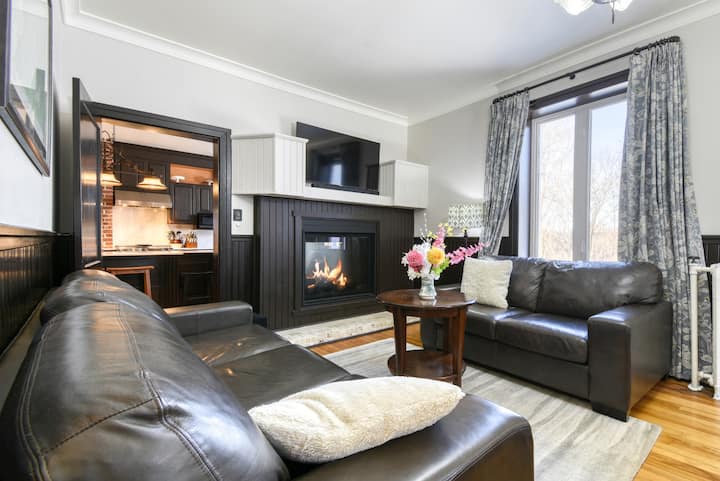 Château Saint-émile, Heritage Lakefront & Hot Tub - Lac-Simon