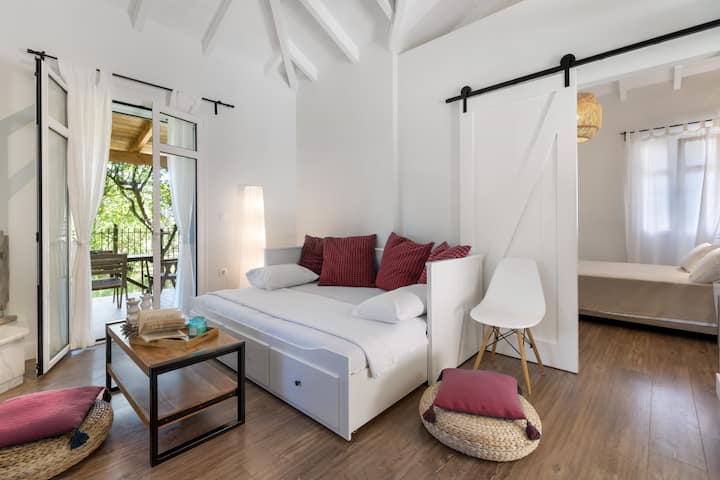 Peaceful Villa. Fast Wifi, Pool, Sauna, Massage. - レフカダ島