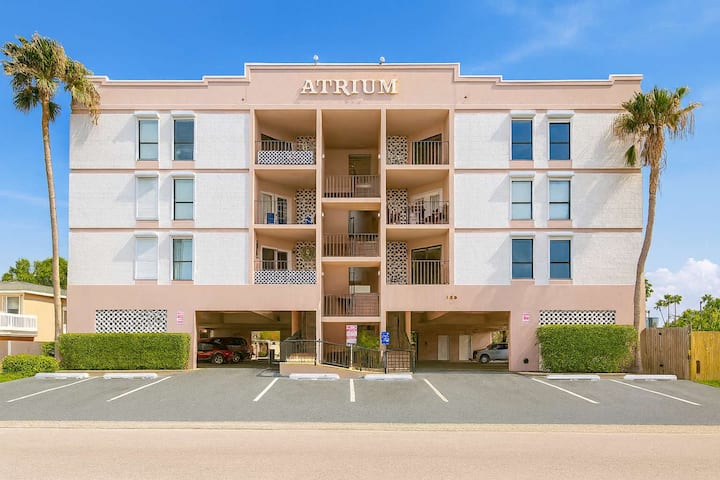 * Heart Of Entertainment District - South Padre Island, TX