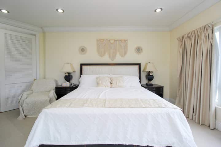 3rd Floor Waterfront Condo With View/dock/beach - Freeport