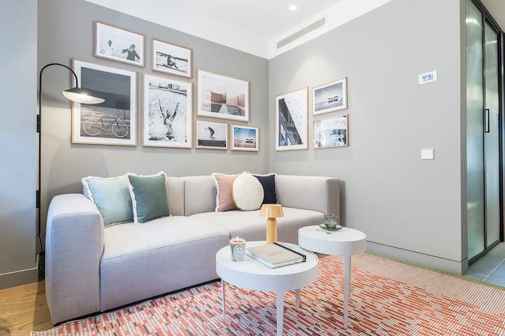 Homeclub | Living W/ Coworking, Cinema, Terrace - Aéroport Adolfo-Suárez de Madrid-Barajas (MAD)