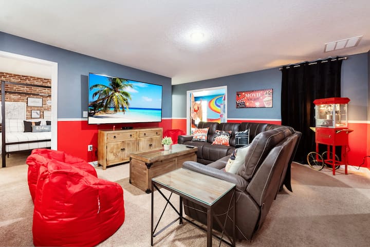 Grand 9br Disney Villa | Private Pool And Magic - Davenport, FL