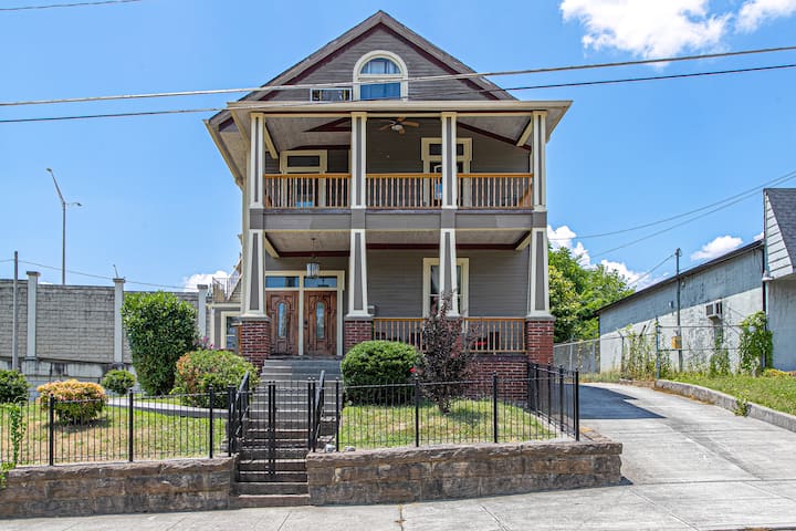 Covenant Park 3 Min - Old City 5 Min - Sleeps 16 - Knoxville