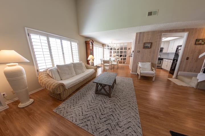 Sunset Living - Oxnard, CA