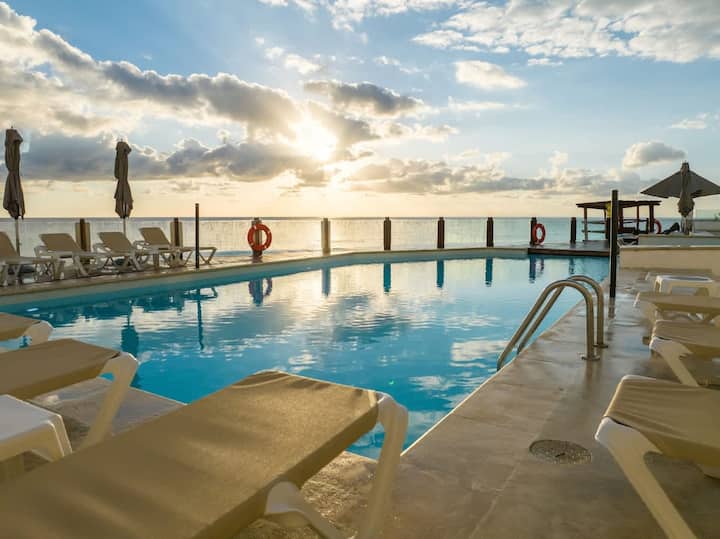 Paradise In Cancun Beach - Cancún
