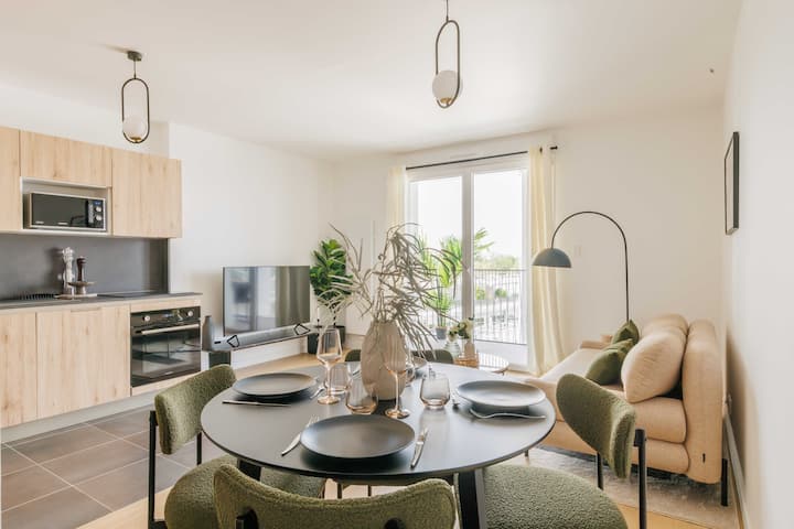 Appartement Moderne - 2 Bdr /4 P - Clichy - Porte de Paris, Saint-Denis