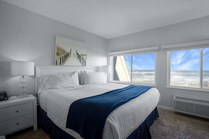 Oceanfront Unit At Surf Club Montauk - Montauk, NY