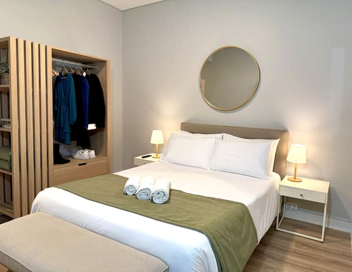 Cozy Apartment For 3 – Janelas Verdes - Lisbon
