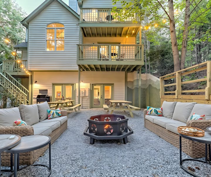 Helen Oktoberfest | Game Room & Fire Pit - Helen, GA