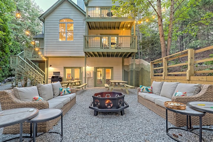 Family Retreat Near Helen | Game Room & Fire Pit - Helen, GA
