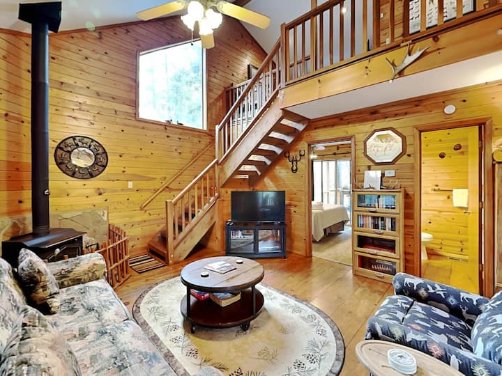 Moose Manor | Wood Stove, Hot Tub, Propane Grill, - Ruidoso, NM