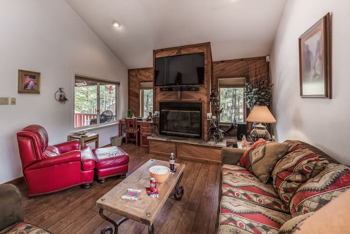 Dreamcatcher | Pet Friendly + Fenced Yard - Ruidoso, NM