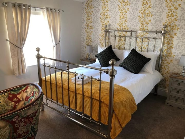 Dog Friendly Hotel In The Haret Of Yorkshire - Leyburn