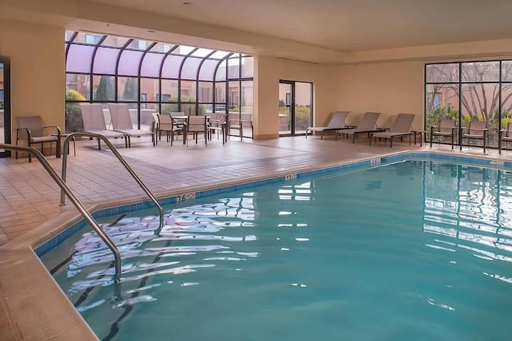 3 Affordable Units! Pet-friendly, W/ Pool! - Columbia, MD