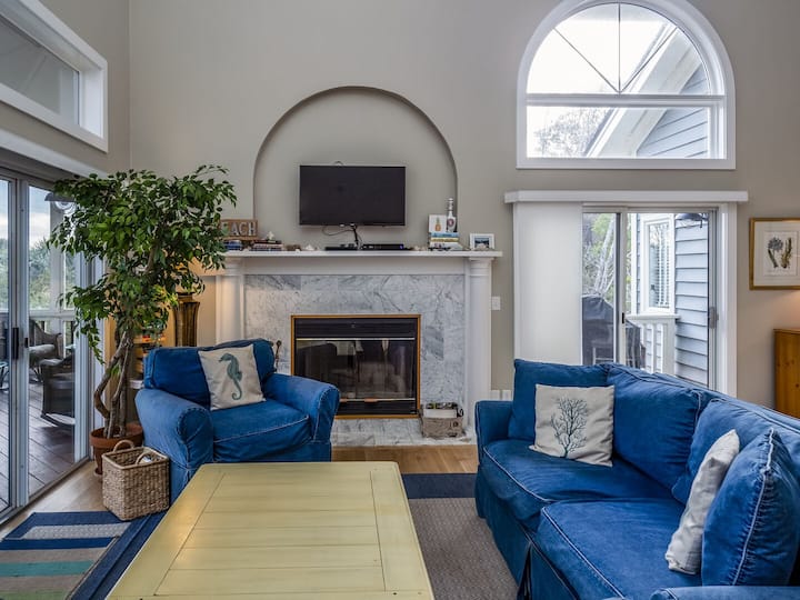 Fabulous 3 Bd 3 Ba Oceanfront Beach Cottage! - Seabrook Island, SC