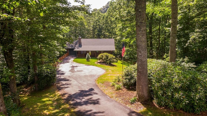 A Private Oasis - Log Cabin Close To Town In Boone - Boone, NC