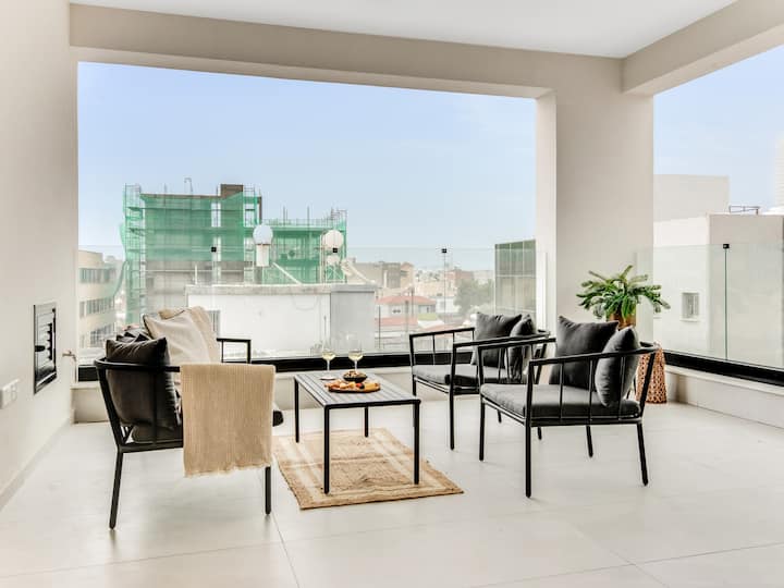 Sanders Premier - Lovely 2 Bdr Apt With Balcony - Limasol