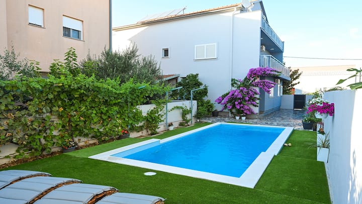 Holiday Home Urbana With Pool, Zadar - Zadar