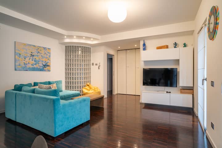 Lecco Center - Authentic Yet Modern Retreat - Lecco