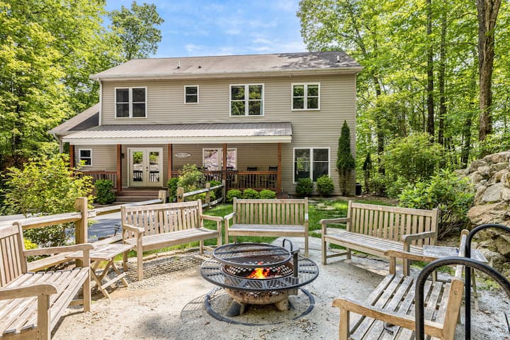 Welcome To Hiker's Hideaway! - Sapphire, NC