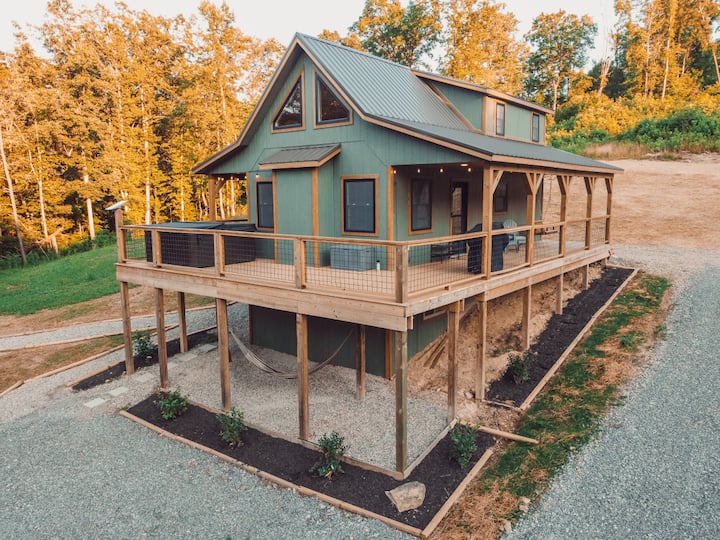 Peaceful Hocking Hills Cabin | Hot Tub! Fireplace! - Hocking Hills State Park, OH