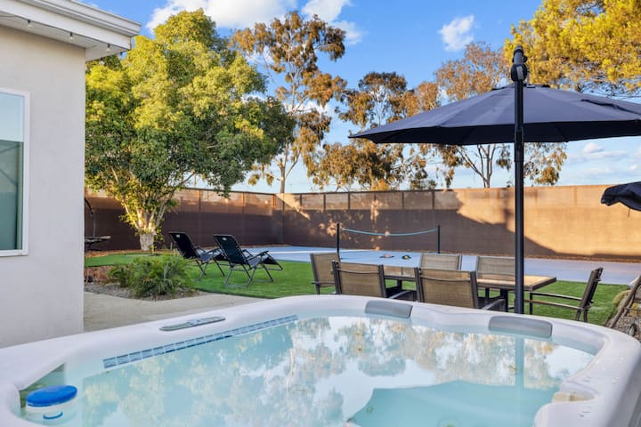 La Mesa 5br | Pickleball Court + Hot Tub - Lakeside