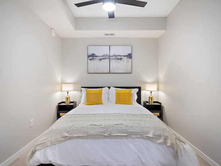 Dt Coze Apt, Gym, Rooftop, Free Street Parking - Minneapolis, MN