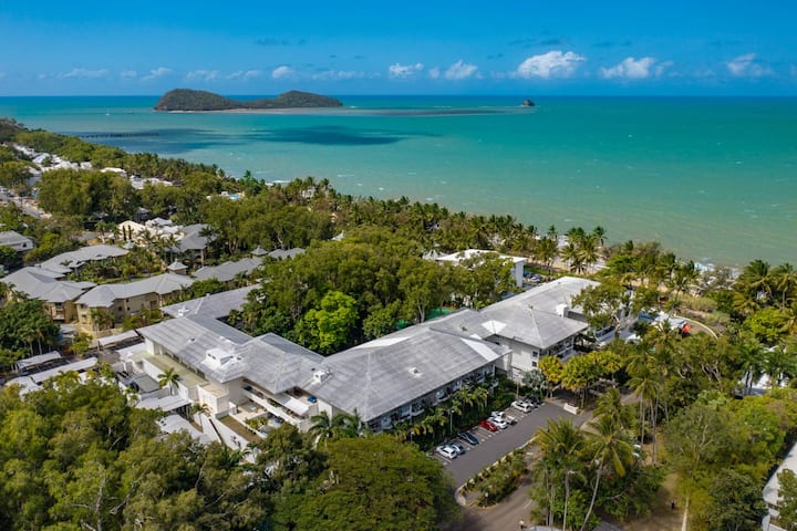 Belle Escapes Drift Beachfront Resort Suite 2202 - Palm Cove