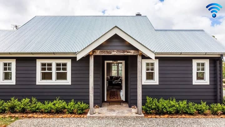 Somerleyton Cottage — Stay5 Pay 4 - Burrawang