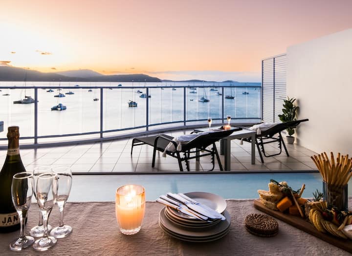 Penthouse Oasis On Airlie - Cannonvale