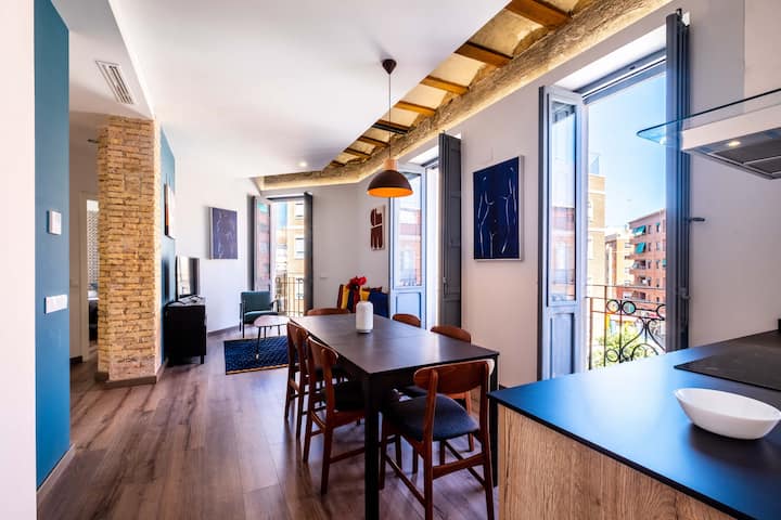 Well Lit And Creatively Designed Apartment - Valence en Espagne