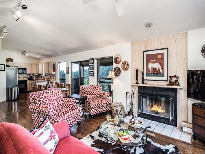 Sierra Lake Vista | Pet Friendly, Hot Tub! - Ruidoso, NM