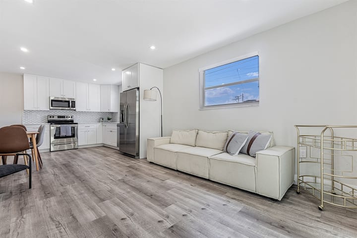 Miami Private Cottage | Near Brickell & Airport - Coral Gables, FL
