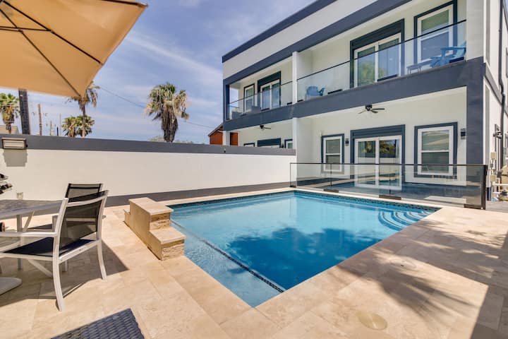 South Padre Island Retreat: Private Pool! - South Padre Island, TX