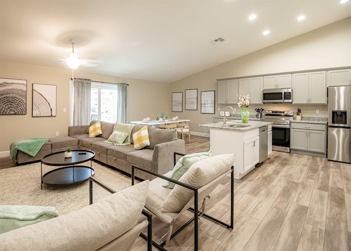 Ocean View | 6 Bedrooms, Game Rooms, Parking, Ac - Daytona Beach, FL