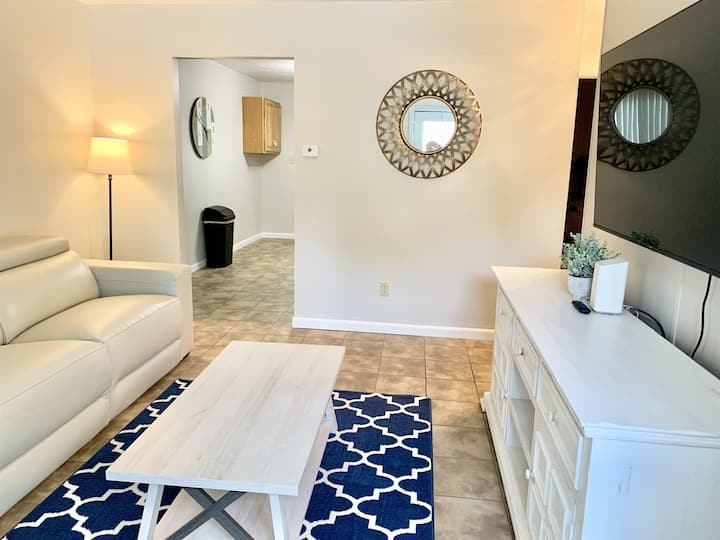 2 Bedroom Condo Located On The Northwest Side Of K - Kokomo, IN