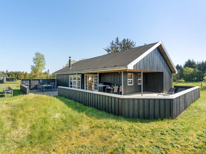 "Elmo" - 800m From The Sea By Interhome - Hou