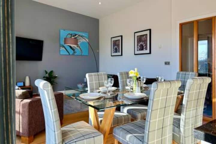 The Hamilton's Penthouse 2 Bed 2 Bath - England