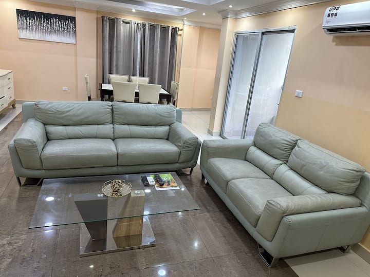 Appartement De 2 Chambres Situé à Gombe- Igf - Kinshasa