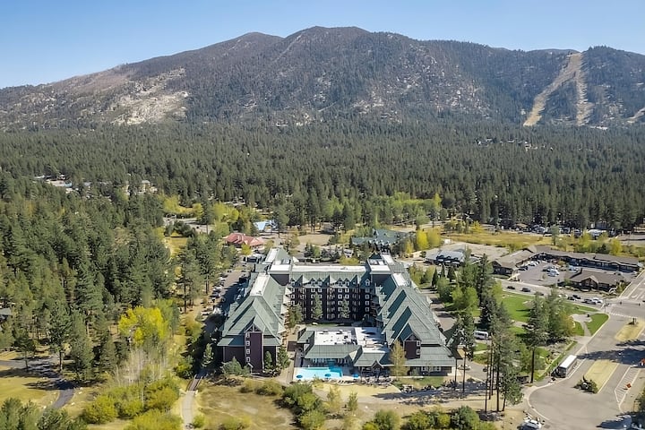 Lakefront Gem! Swimming Pool, Kitchenette! - South Lake Tahoe, CA