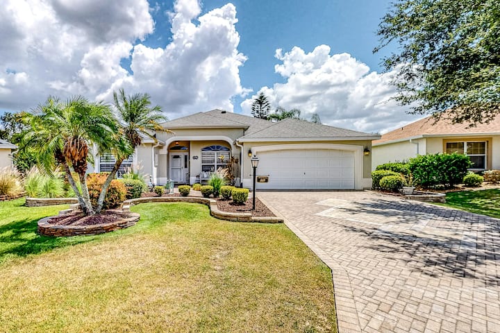 All-season, Friendly 3br With Large Outdoor Area - Wildwood, FL