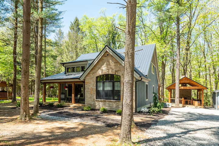 Lake Access, 3 Suites, Hot Tub, Outdoor Fireplace - Deep Creek Lake, MD