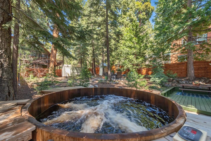Kings Beach Cottage - Ev Charger, Cedar Hot Tub - North Lake Tahoe, CA