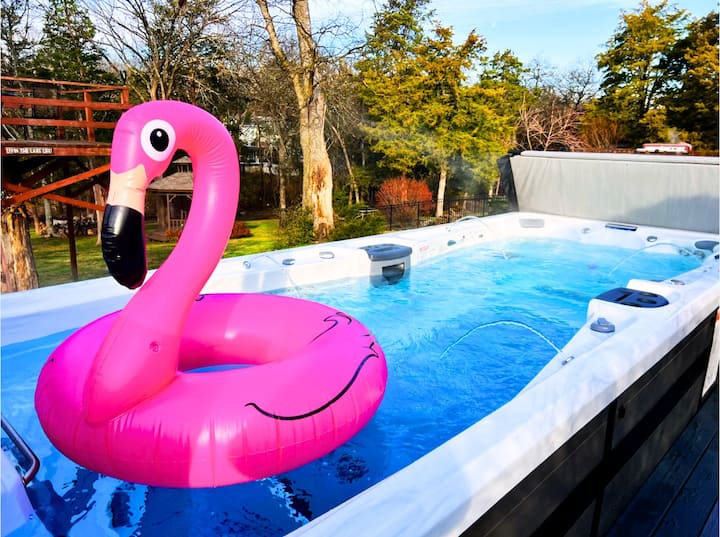 Lakehouse W/ Swim Spa, Hot Tub, And Fire Pit! - Hendersonville, TN