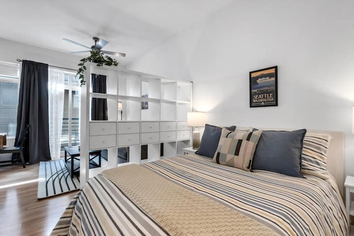 Bright Belltown Studio - Ballard - Seattle