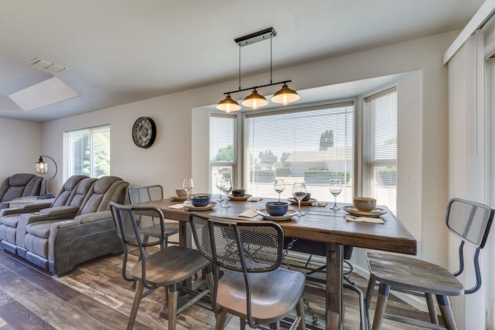 Charming Rogue Valley Home In Central Point! - Medford, OR