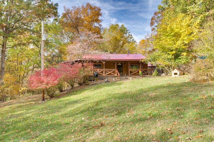 French Lick Getaway W/ Deck, Grill & Fire Pit! - French Lick, IN